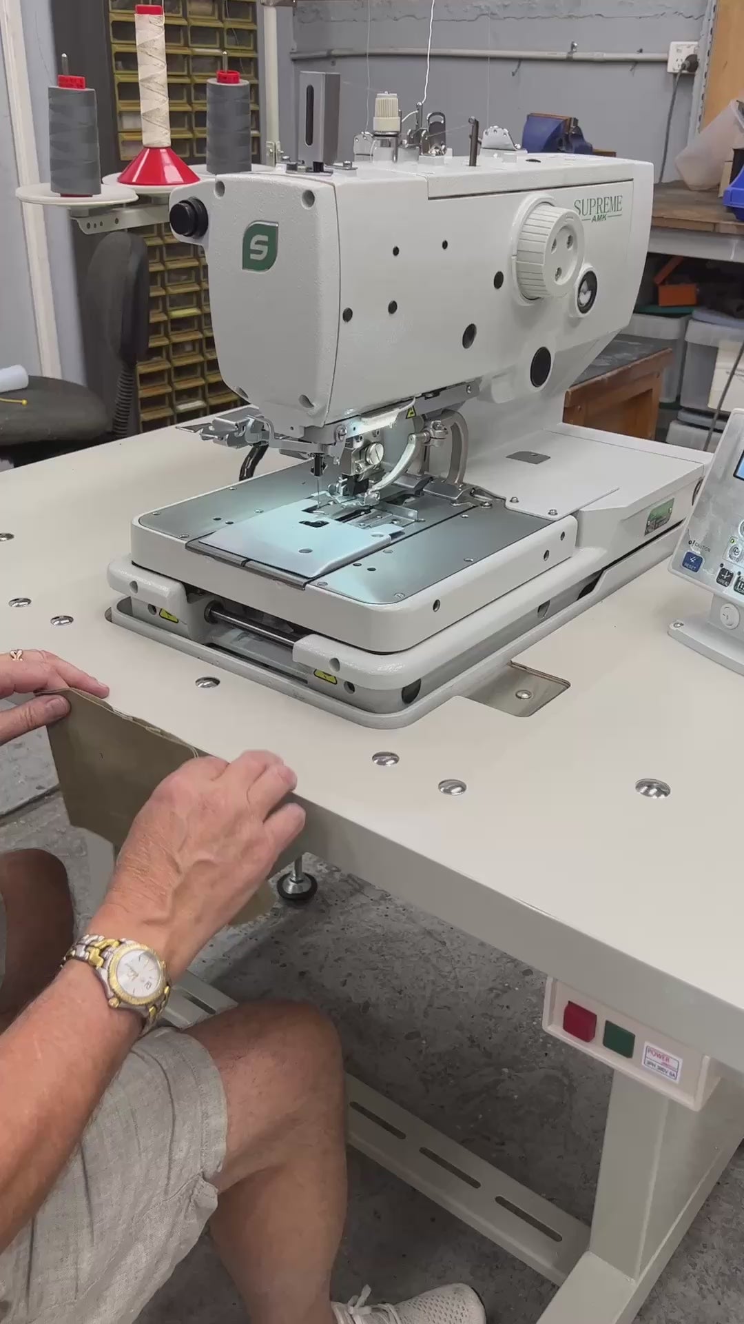 Supreme CSM-9820A-01 Electronic Keyhole and Eyelet machine – IMS Sewing ...
