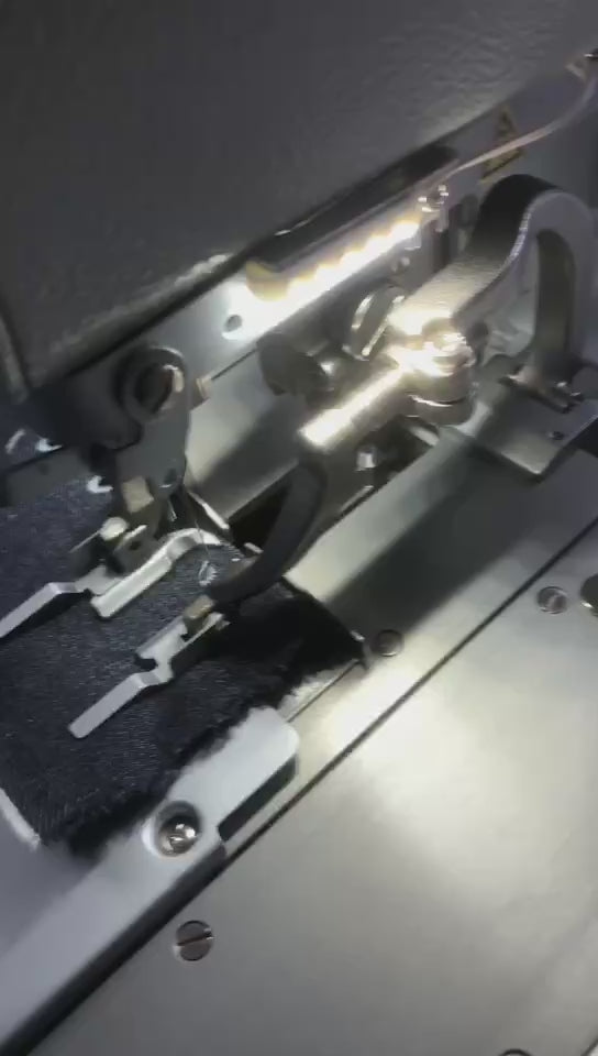 Supreme CSM-9820A-01 Electronic Keyhole and Eyelet machine – IMS Sewing ...